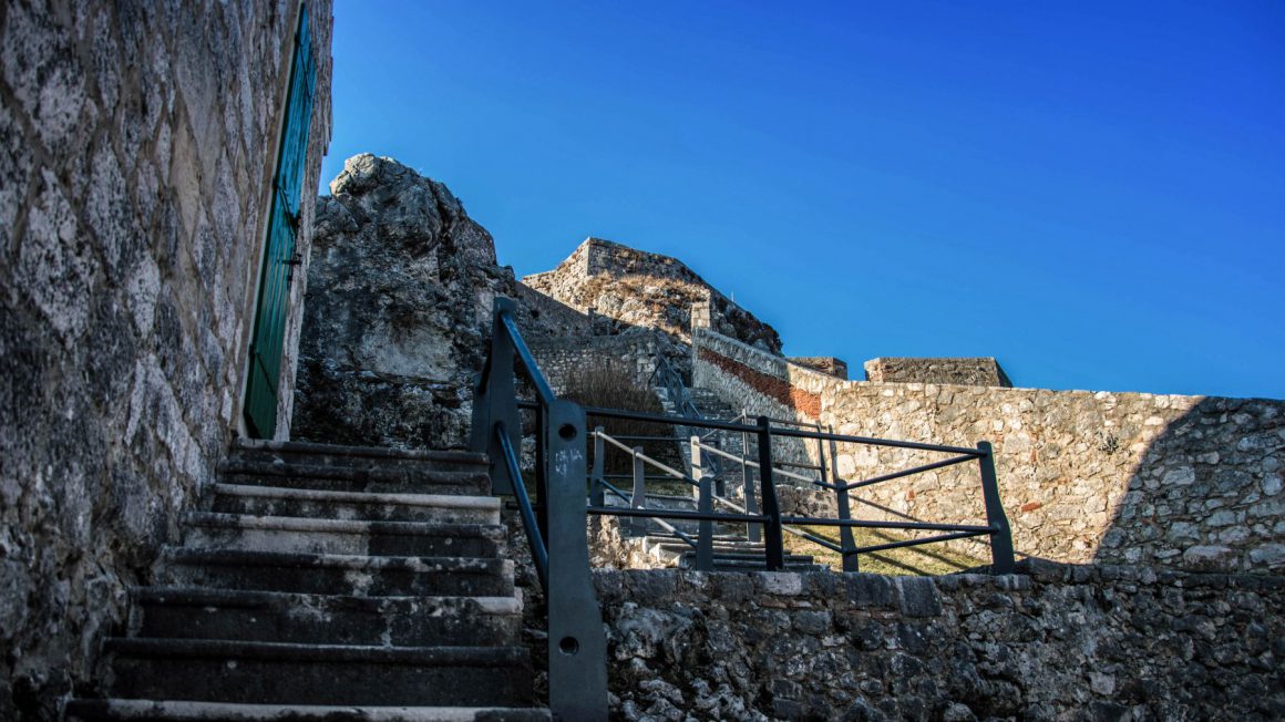 Naslovna - Grad Knin