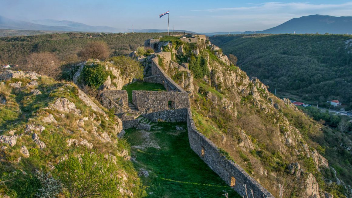 Naslovna - Grad Knin