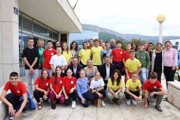 Naslovna - Grad Knin